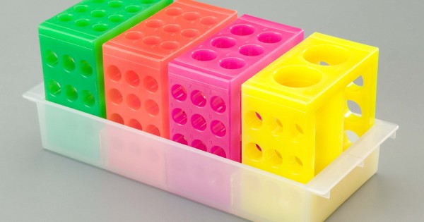 4-Way Flipper® Racks with Tray